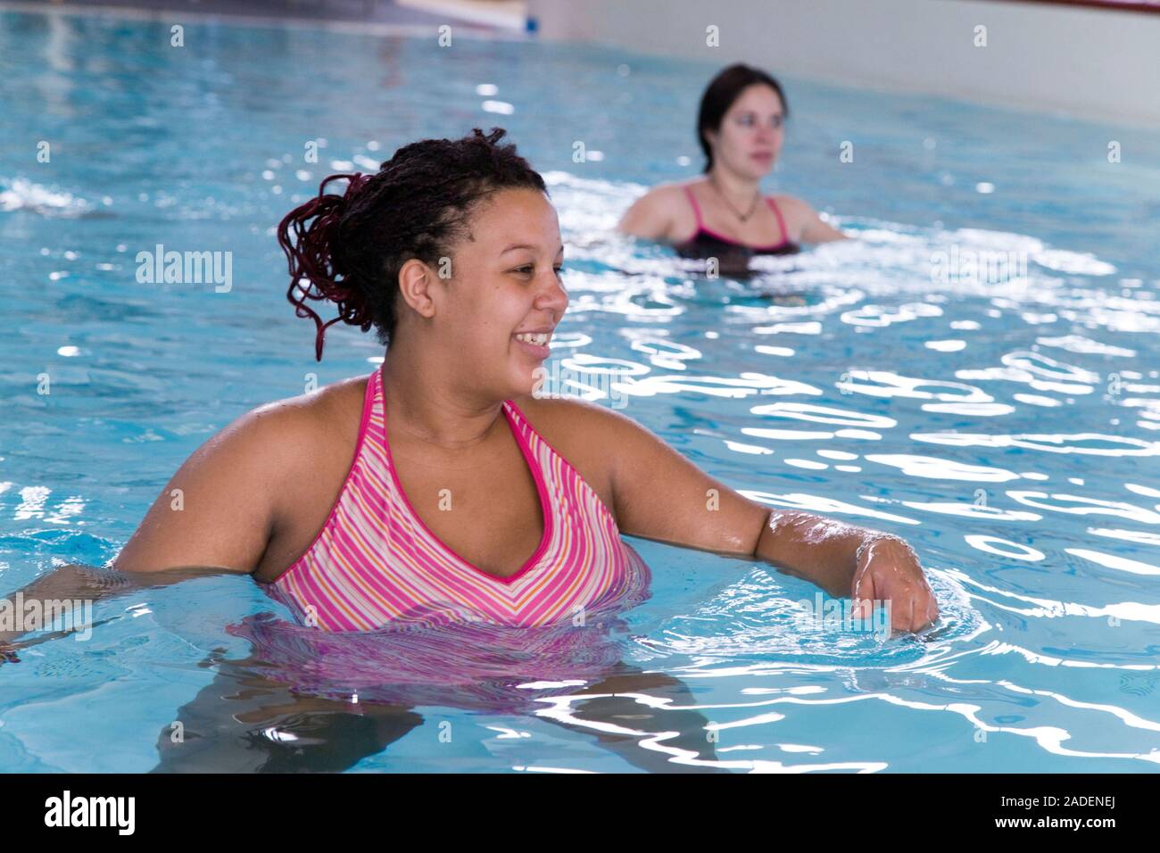 Pregnant women taking part in an aquanatal class Stock Photo - Alamy