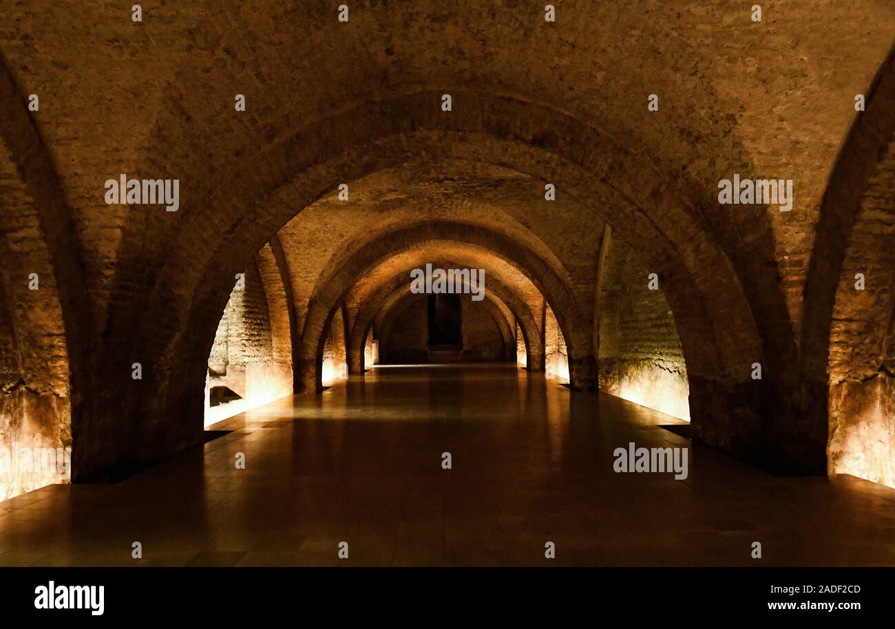 Gothic and islamic architecture hi-res stock photography and images - Alamy