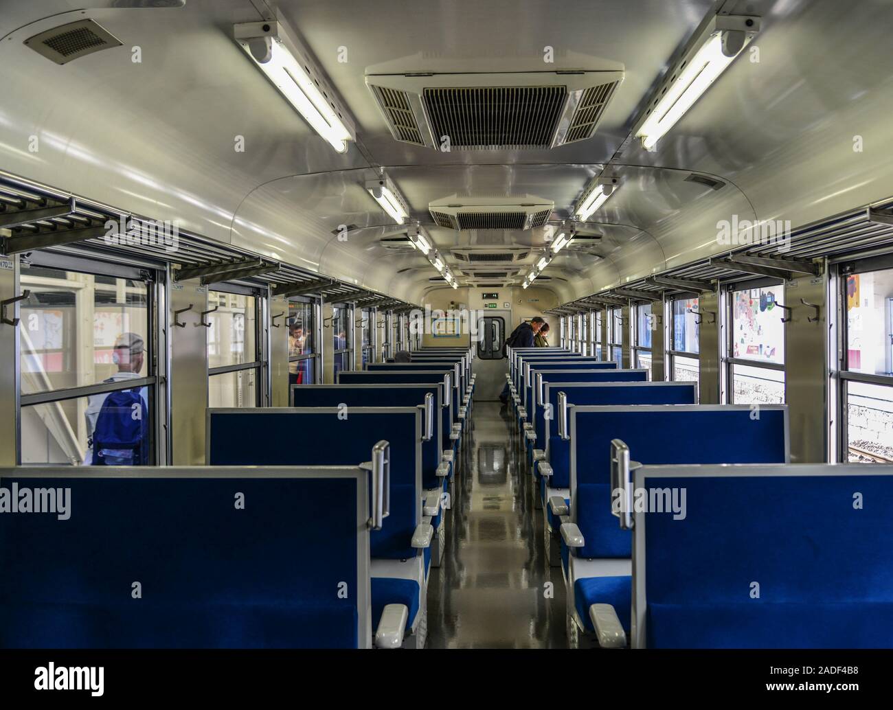 Japanese train priority seat hi-res stock photography and images - Alamy