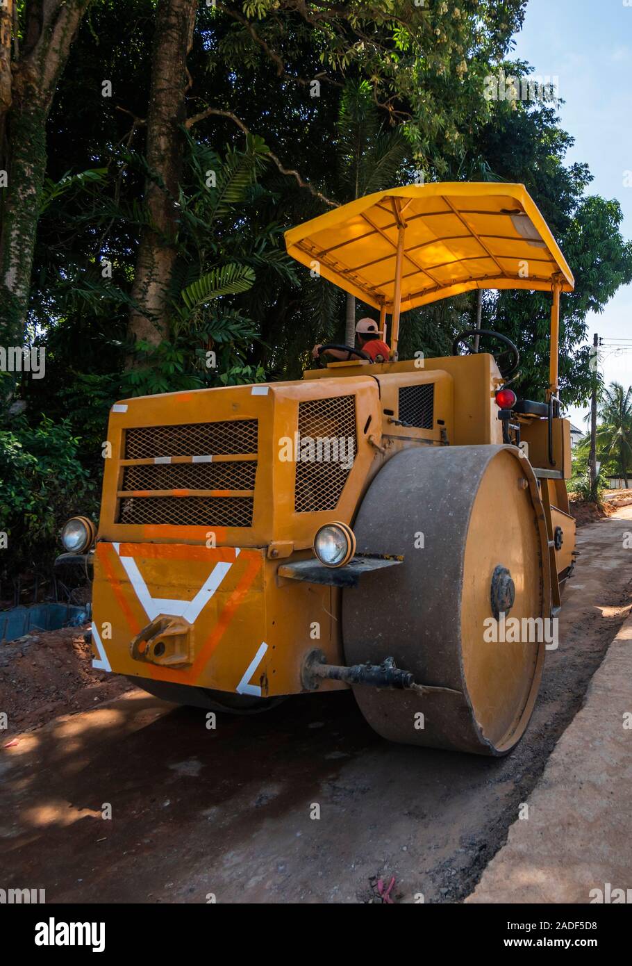 Heavy Road Construction Equipment Stock Photos & Heavy Road ...