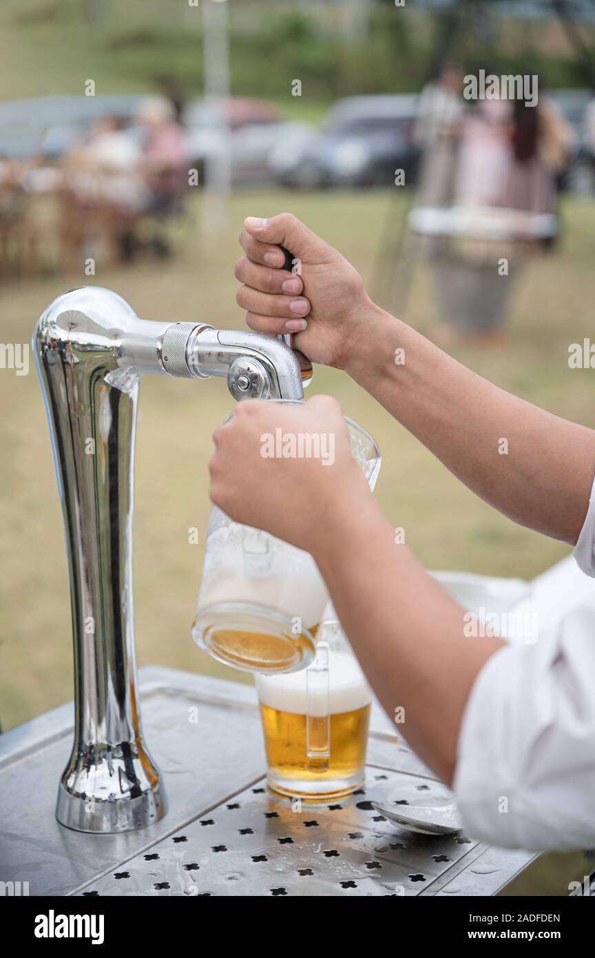 Beer vending machine hi-res stock photography and images - Alamy