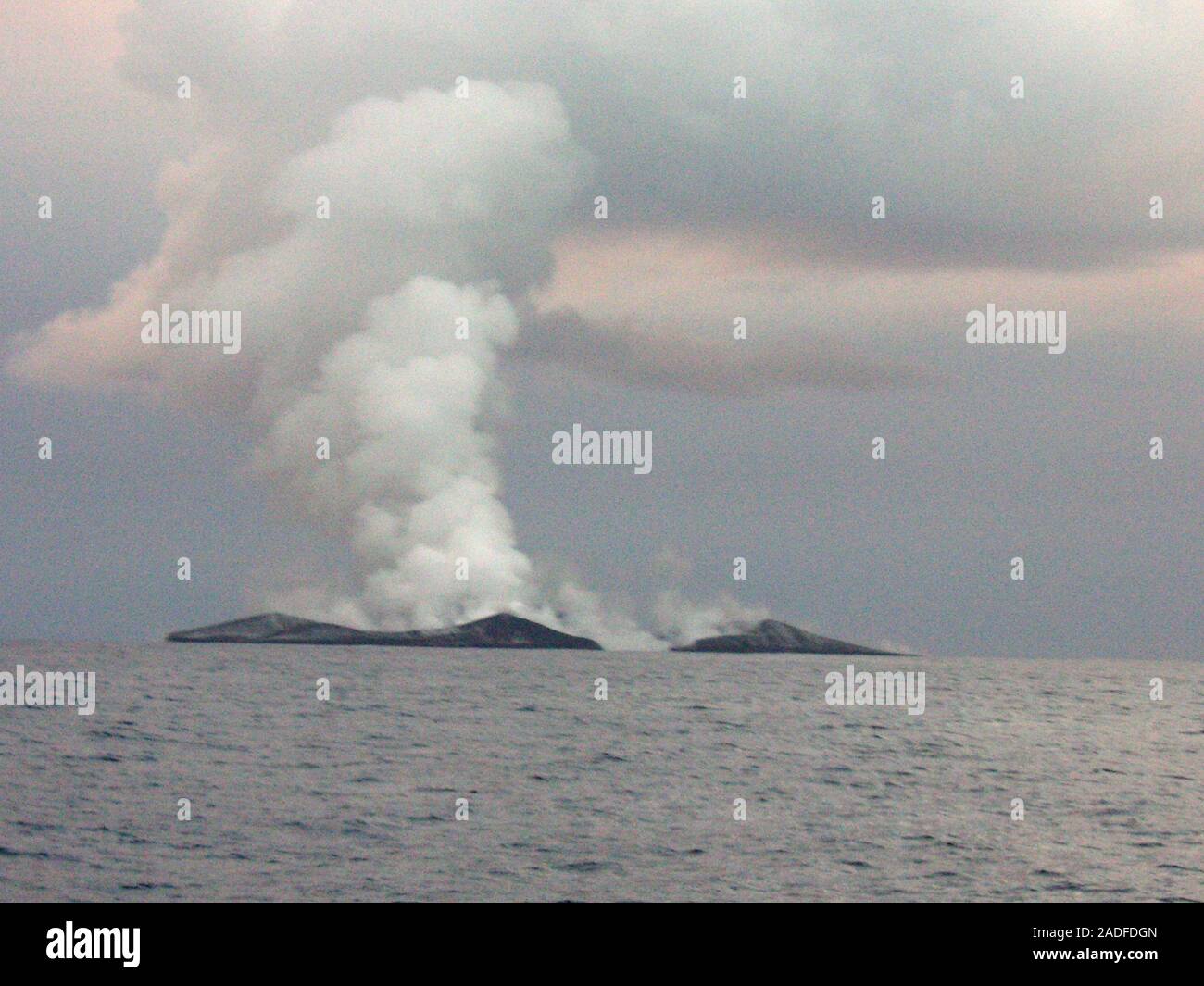 Home Reef volcano forming a new island as its eruptions bring it above ...