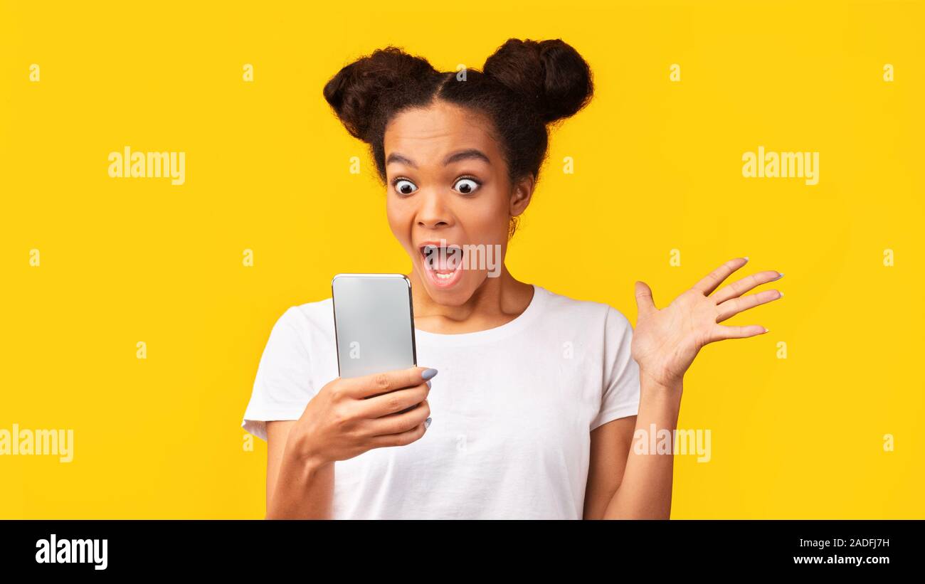 Woman shocking reading hi-res stock photography and images - Alamy