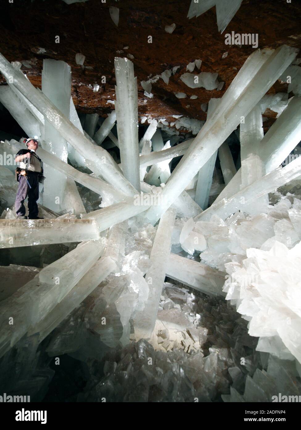 Cave of Crystals. Geologist in the Cave of Crystals (Cueva de los ...