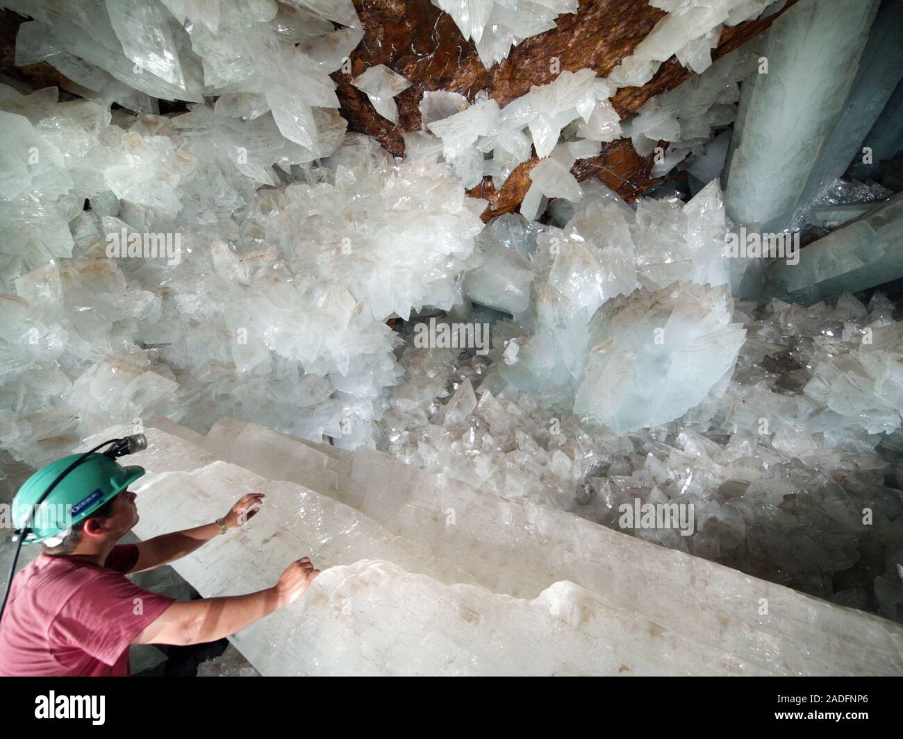 Cave of Crystals. Geologist in the Cave of Crystals (Cueva de los ...