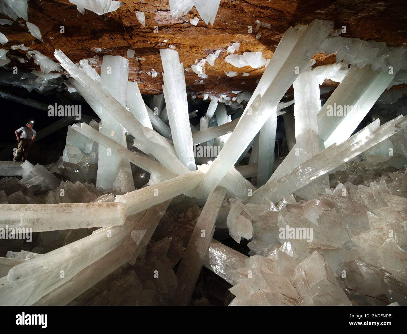 Cave of Crystals. Geologist in the Cave of Crystals (Cueva de los ...