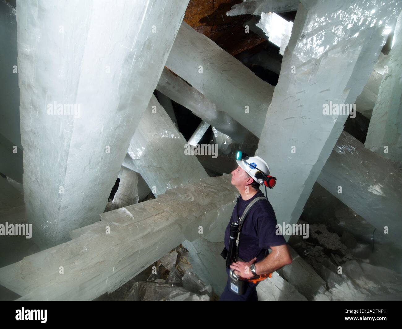 Cave of Crystals. Geologist in the Cave of Crystals (Cueva de los ...