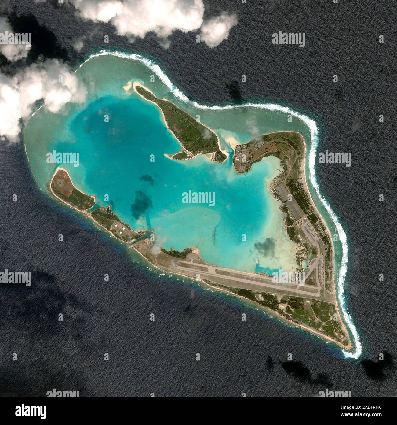 Wake Island, Pacific Ocean, Ikonos satellite image. North is at top ...