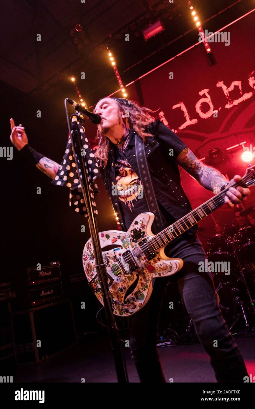 Guitarist cj wildheart hi-res stock photography and images - Alamy