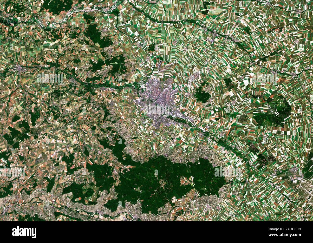 Reims, satellite image. North is at top. Forest is dark green ...