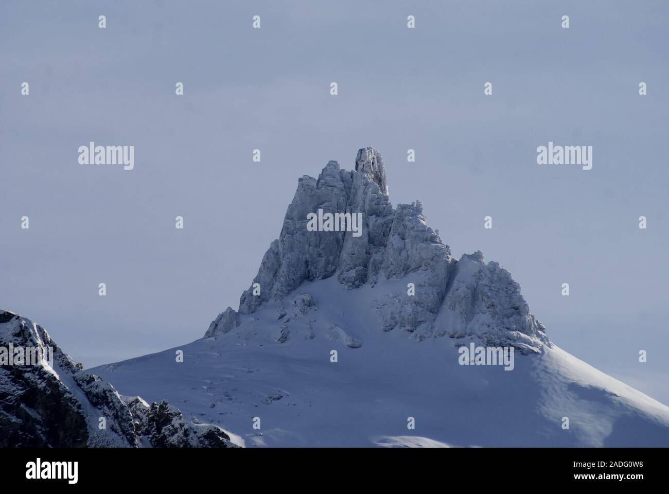 Sharp mountain peak hi-res stock photography and images - Alamy