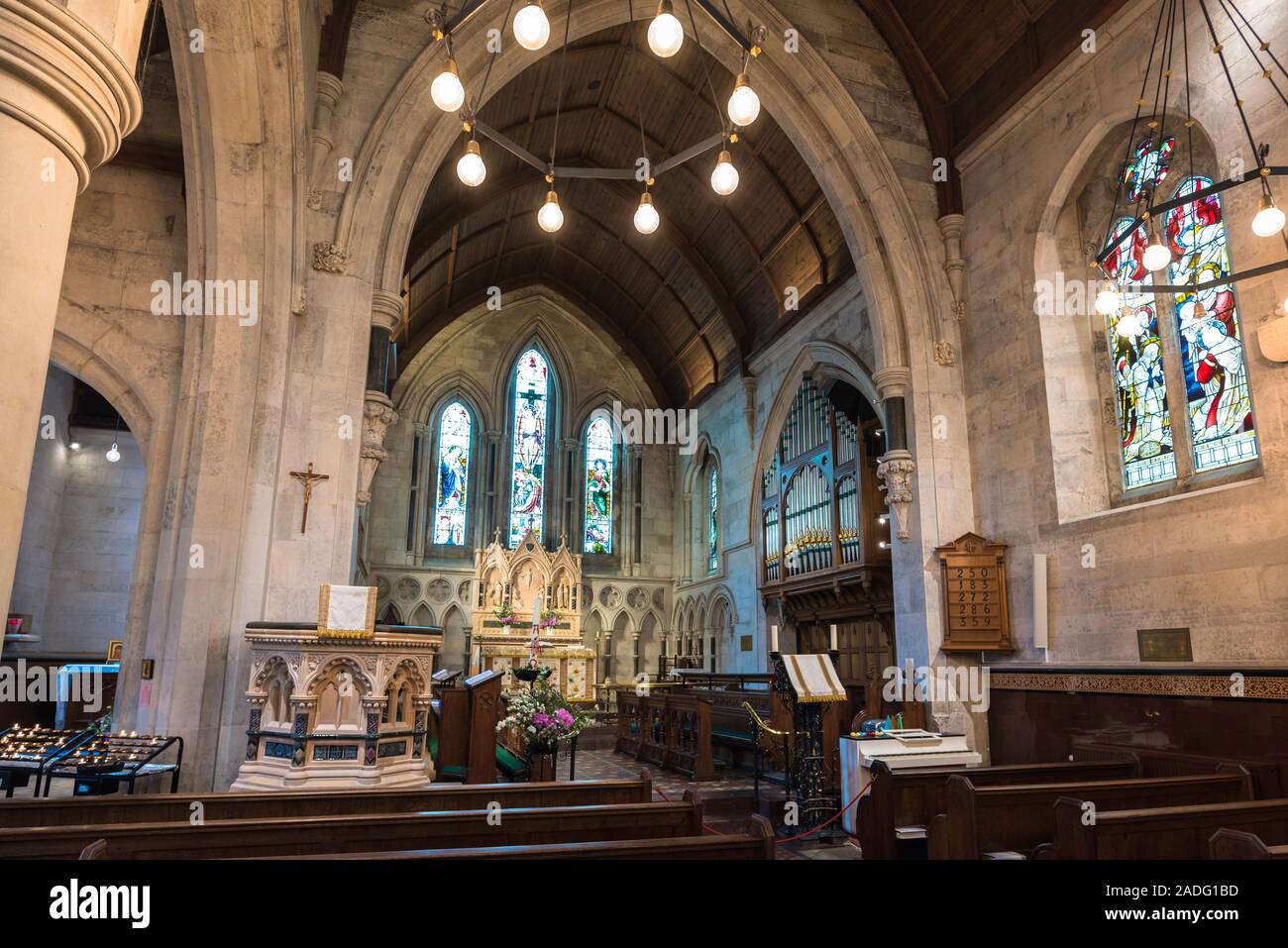 English church interior inside st hi-res stock photography and images ...