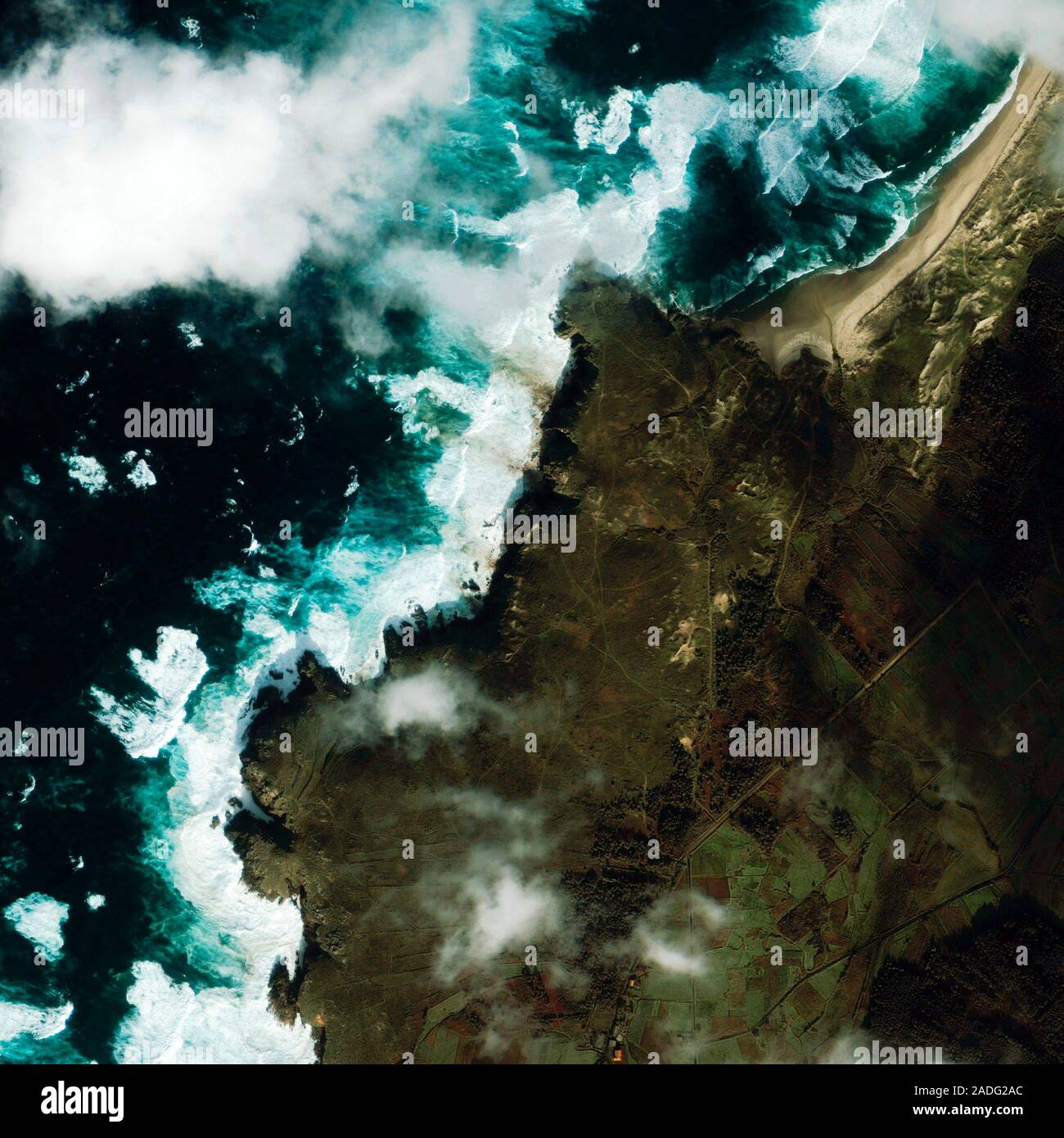 Prestige oil spill. Ikonos satellite image of oil slicks from the ...