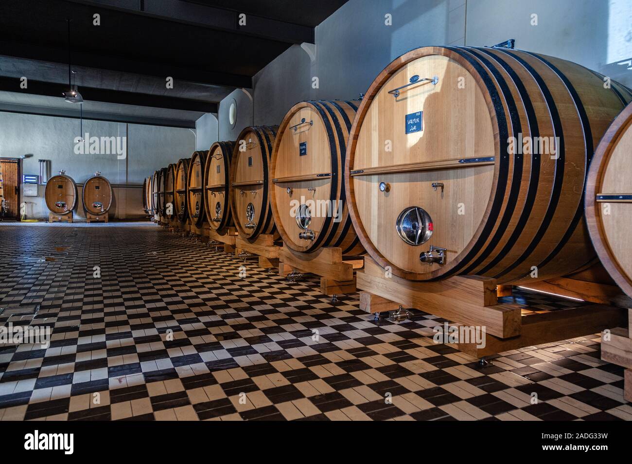 Giant wooden barrel hi-res stock photography and images - Alamy