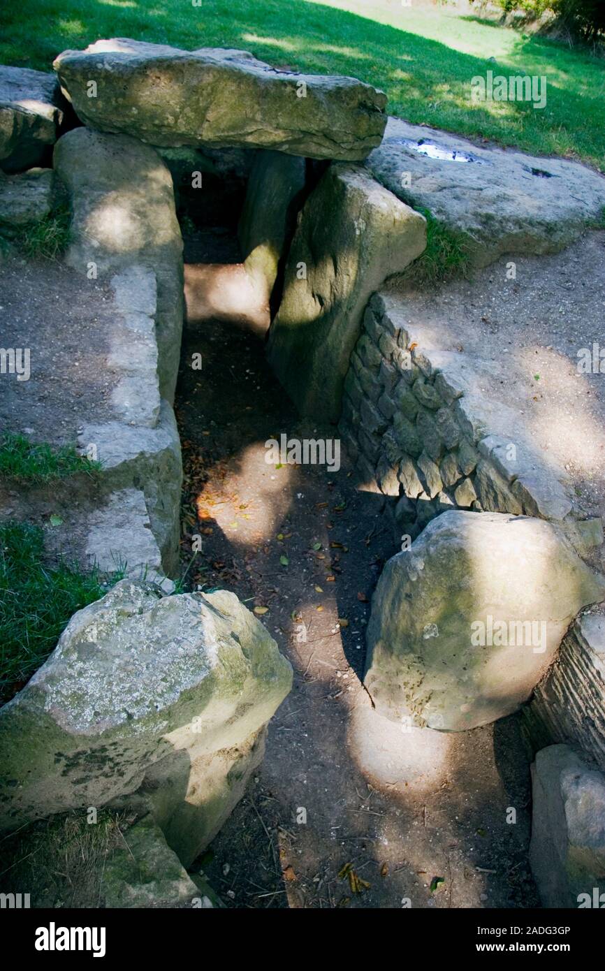 Wayland's Smithy, Oxfordshire, UK. This is a Neolithic long barrow and ...