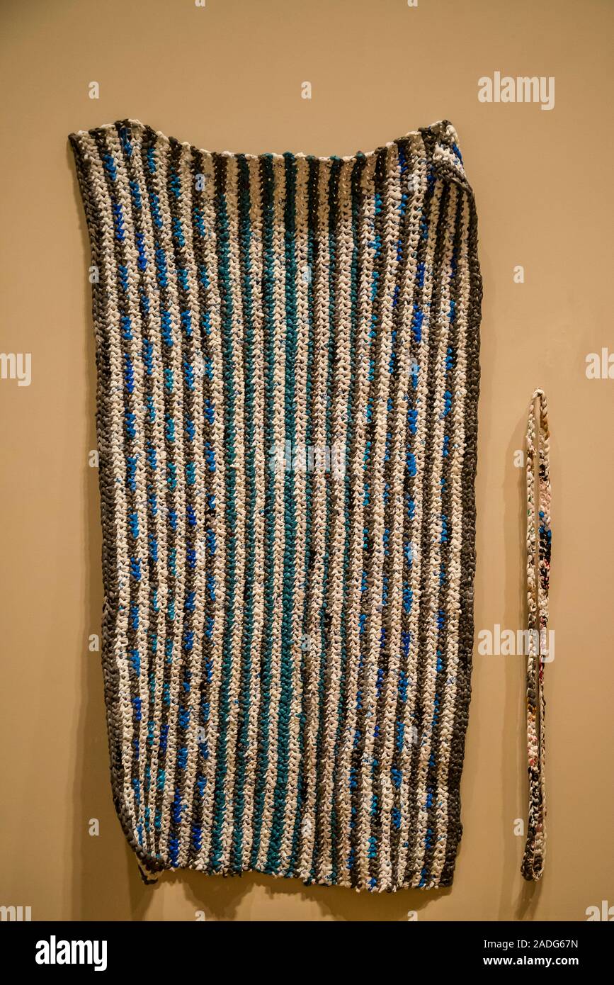 Mercy mat - a mat crocheted out of 700 recycled bags to help homeless ...