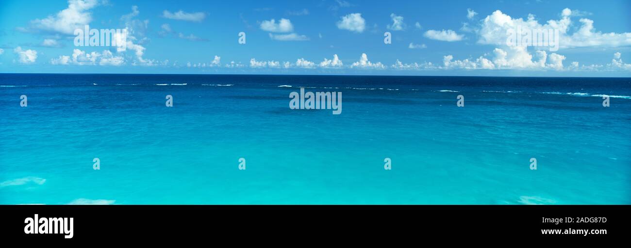 View Of The Atlantic Ocean, Bermuda Stock Photo - Alamy