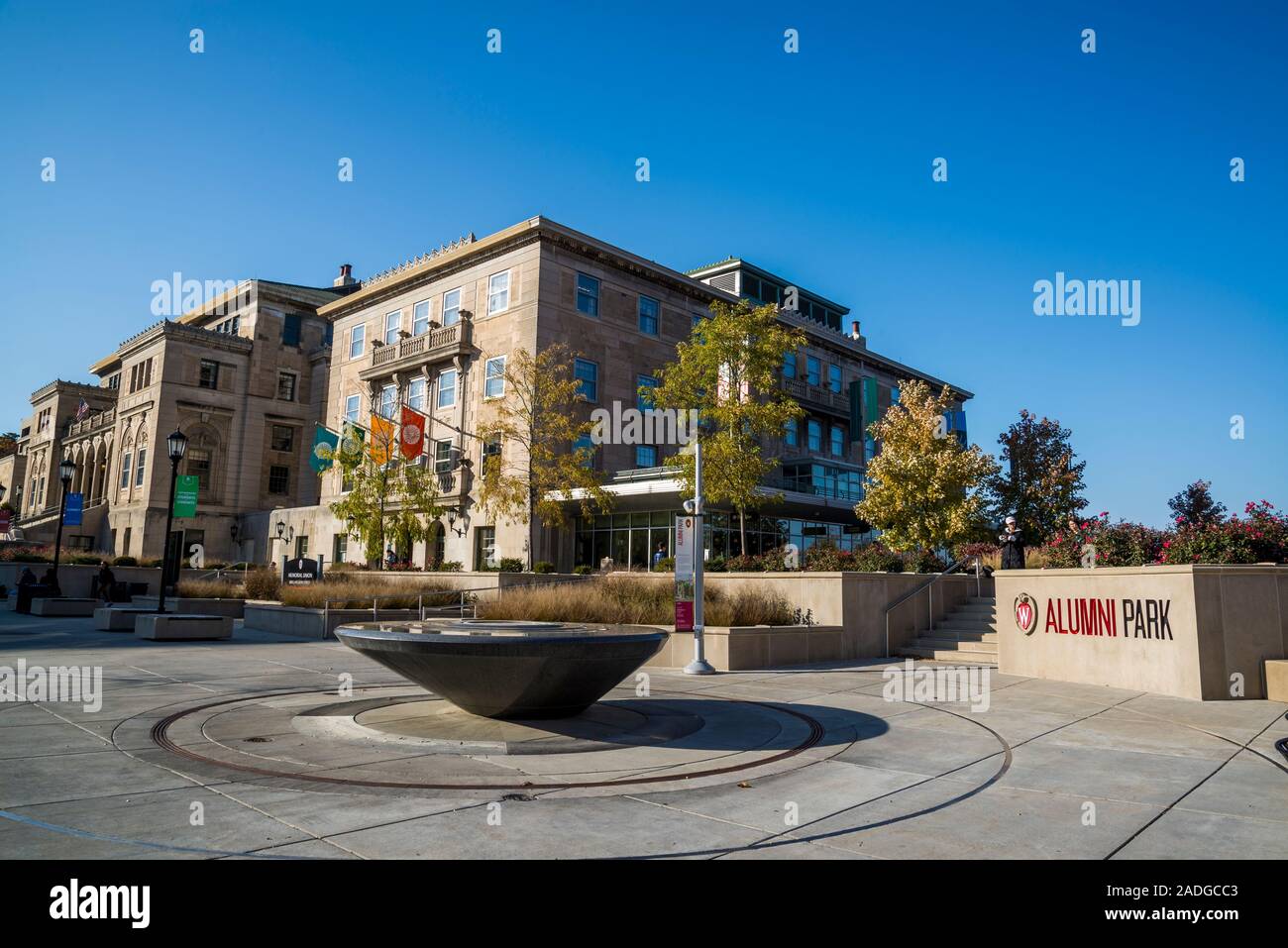 Memorial Union building and Alumni Park, on the campus of the ...
