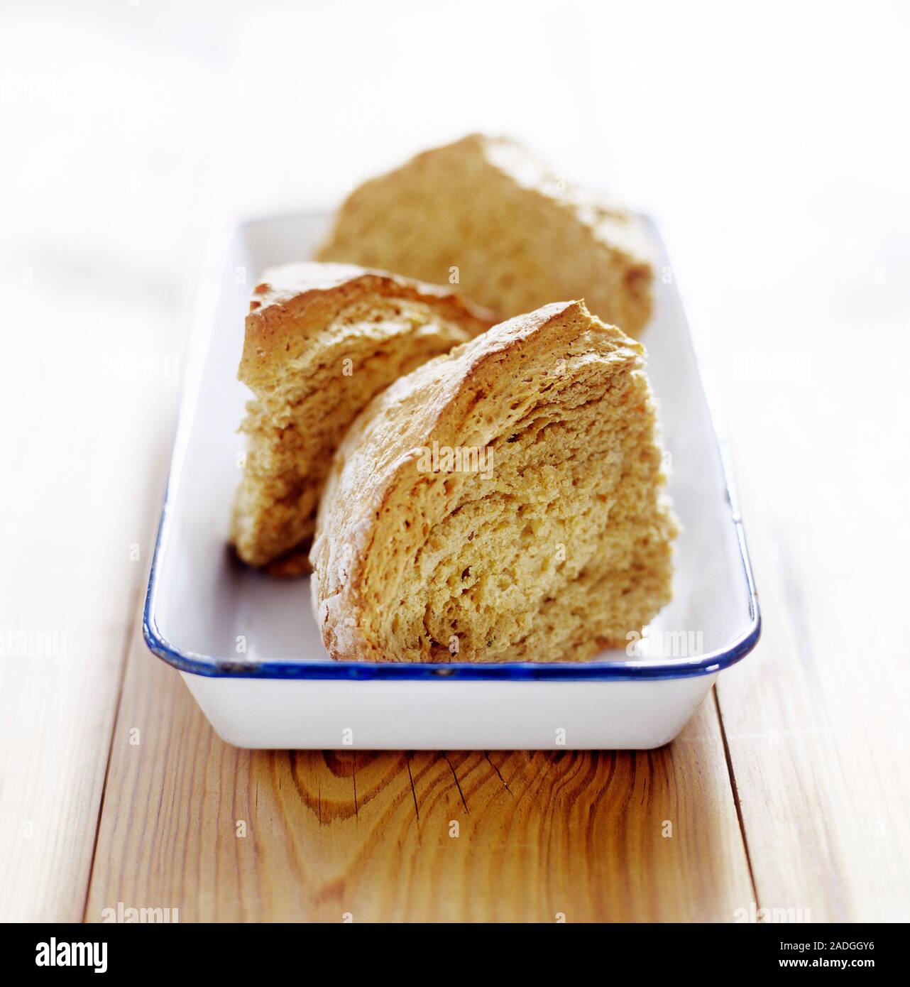 Bread slices in a tray Stock Photo - Alamy