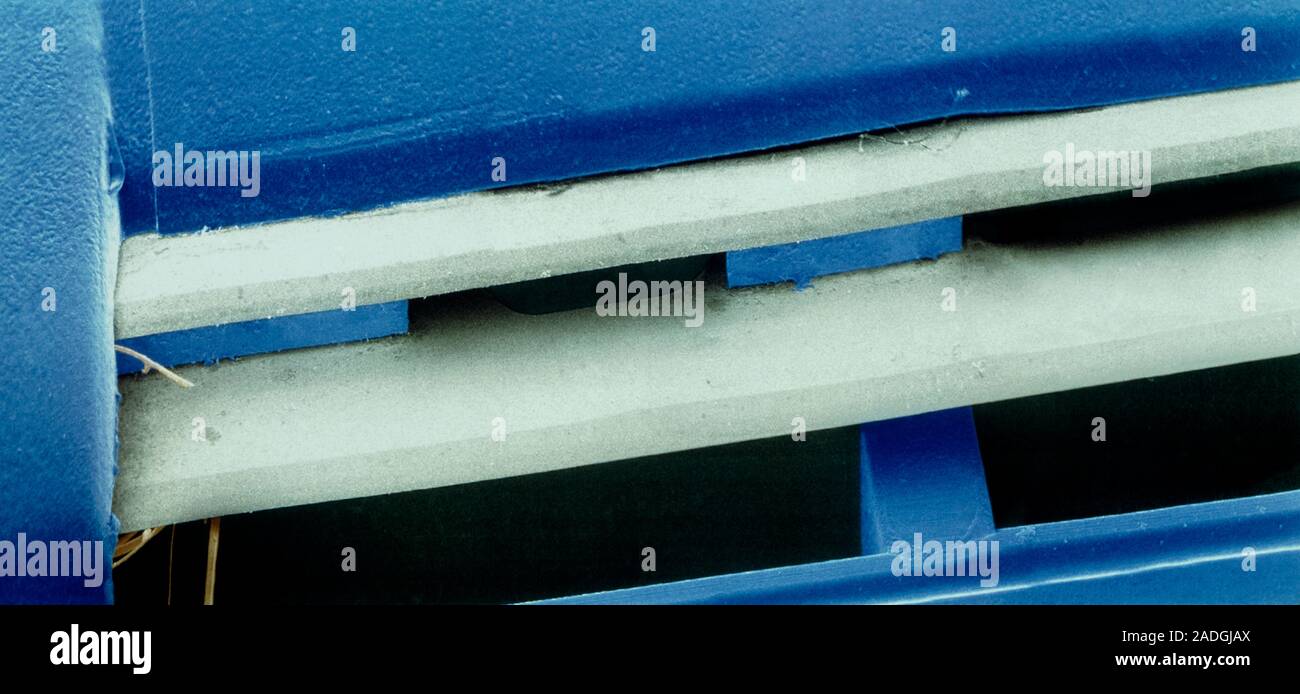 Razor. Coloured scanning electron micrograph of a disposable safety ...