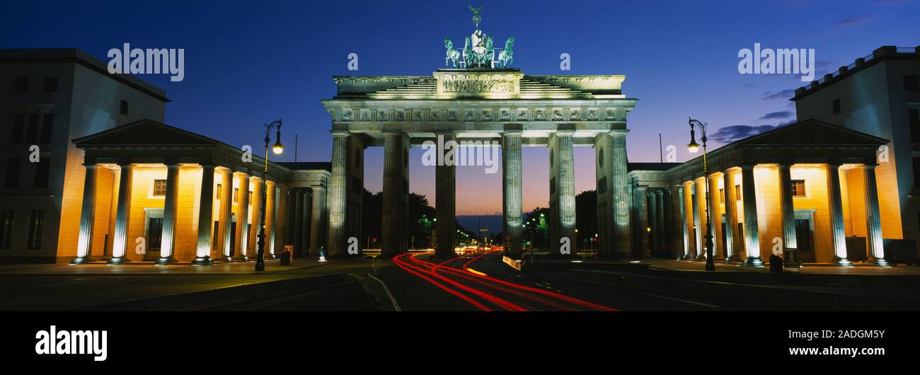 Neo classical gate hi-res stock photography and images - Alamy