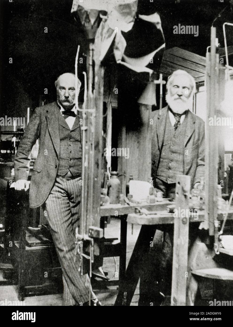 Lord Rayleigh and Lord Kelvin. Portrait of the British physicists Lord ...