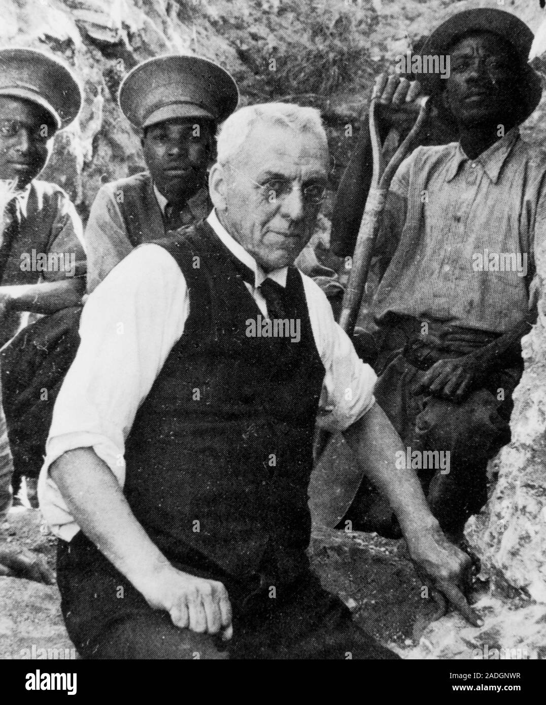 Robert Broom. Scottish-South African palaeontologist Robert Broom (1866 ...