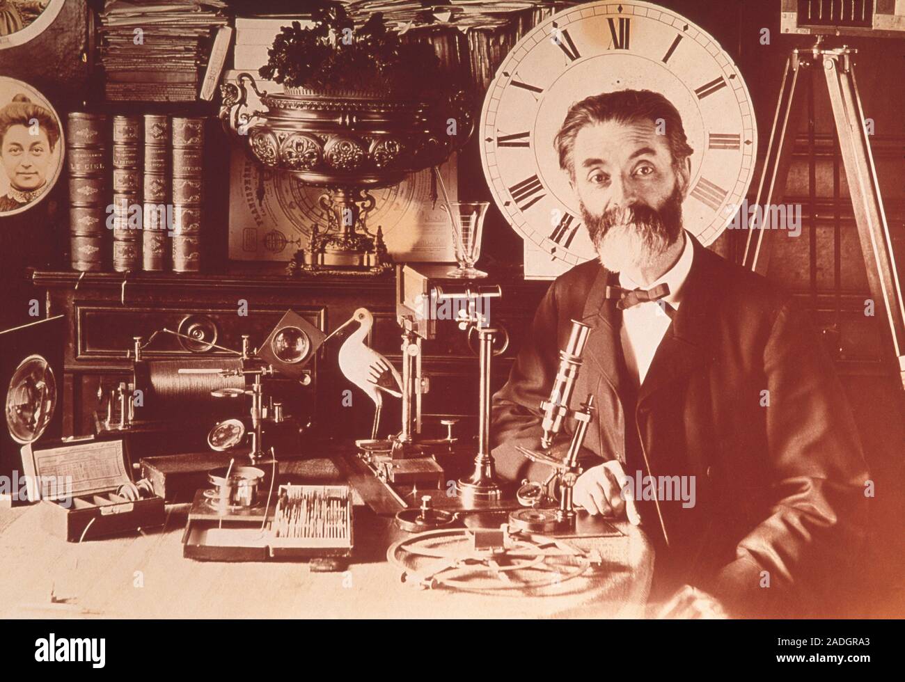 Henry Dalton (1829-1912), English microscopic artist. Dalton created ...