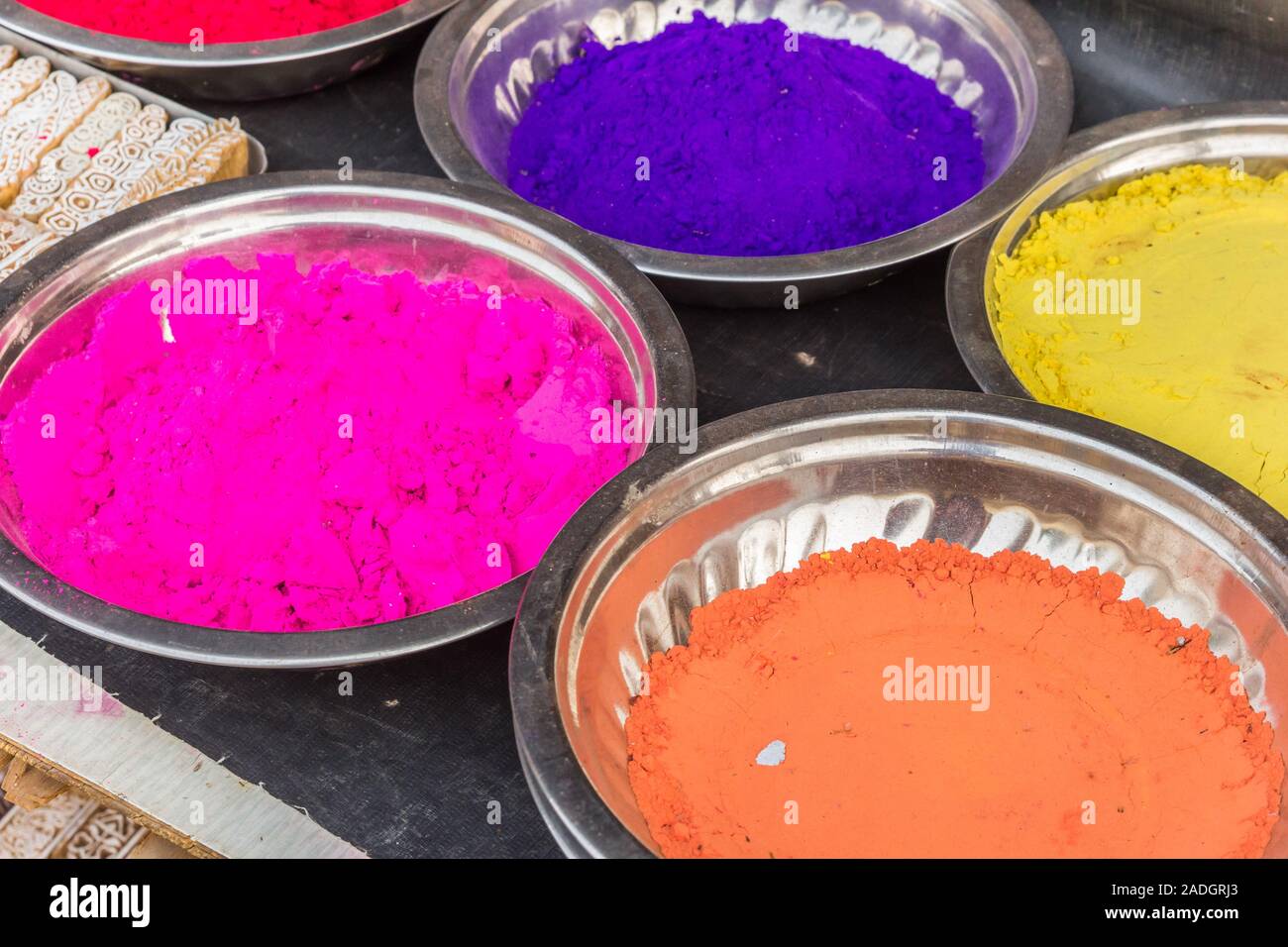 Indian colour powder hi-res stock photography and images - Alamy