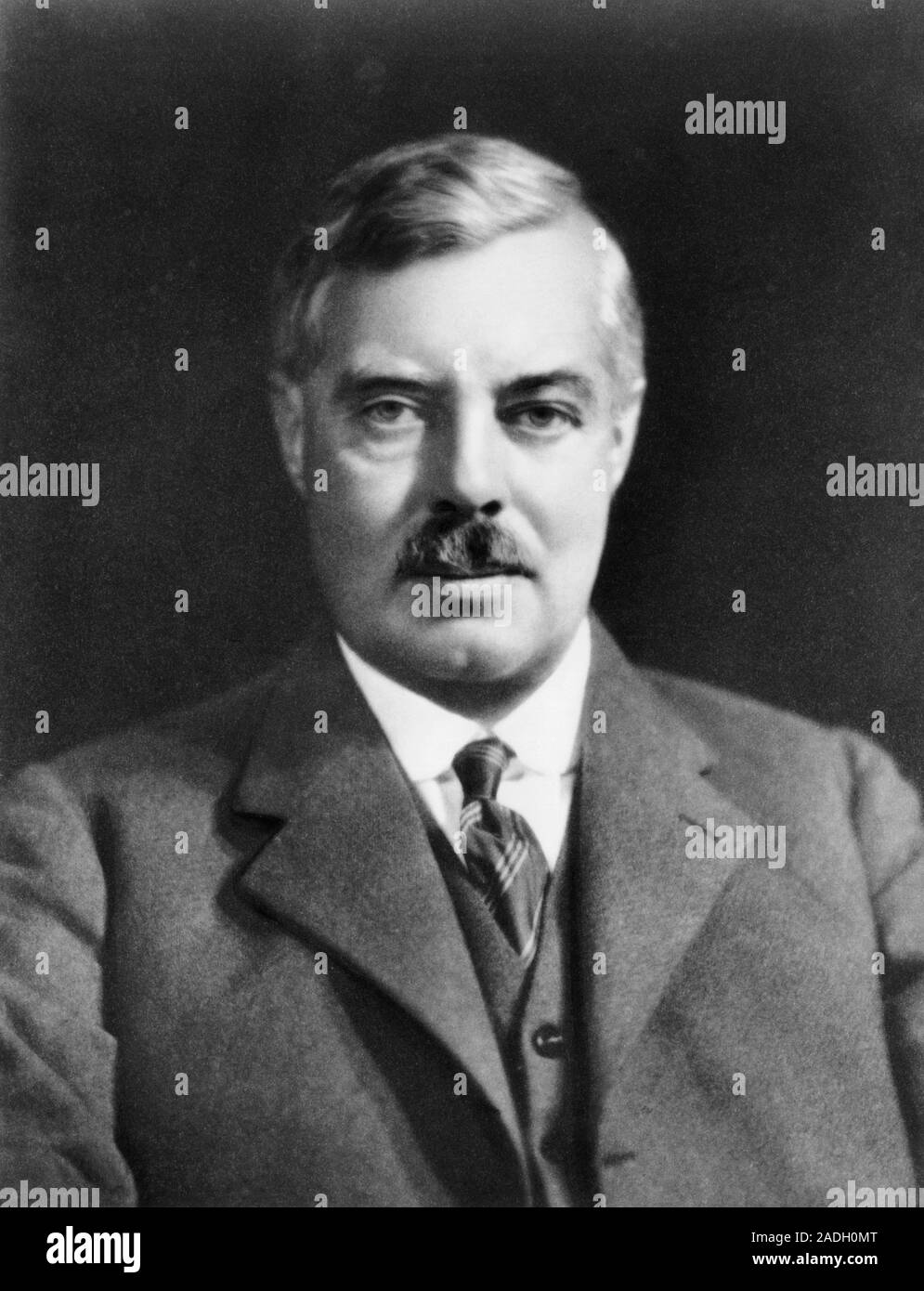 Frederick John Marrian Stratton (1881-1960), British astrophysicist ...