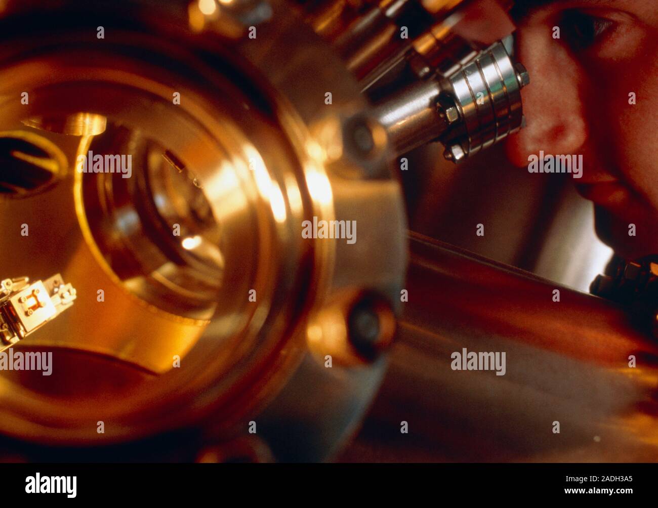 Scanning tunnelling microscope. Researcher using a scanning tunnelling ...