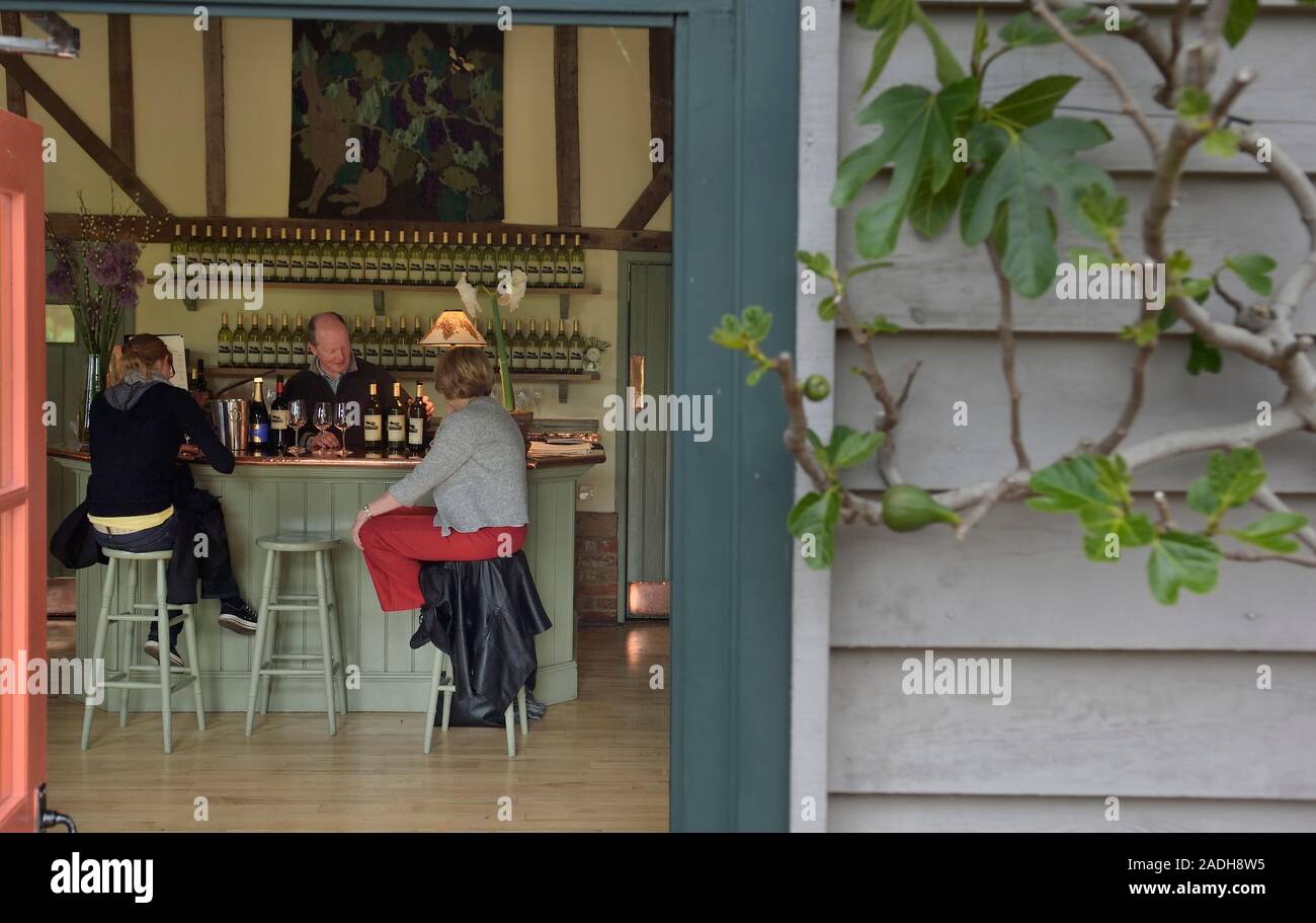 Wyken vineyards hi-res stock photography and images - Alamy