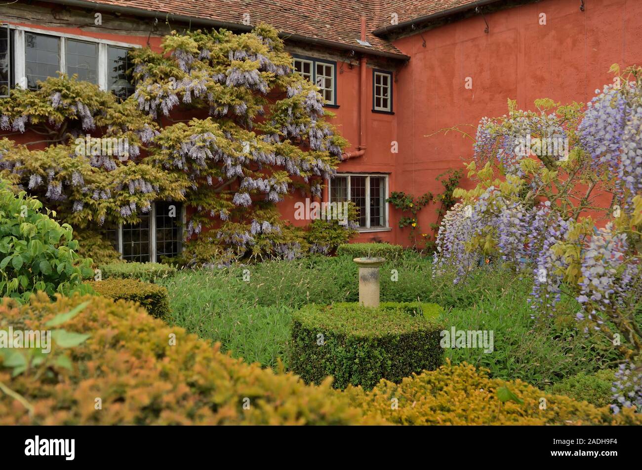 Wyken hall hi-res stock photography and images - Alamy