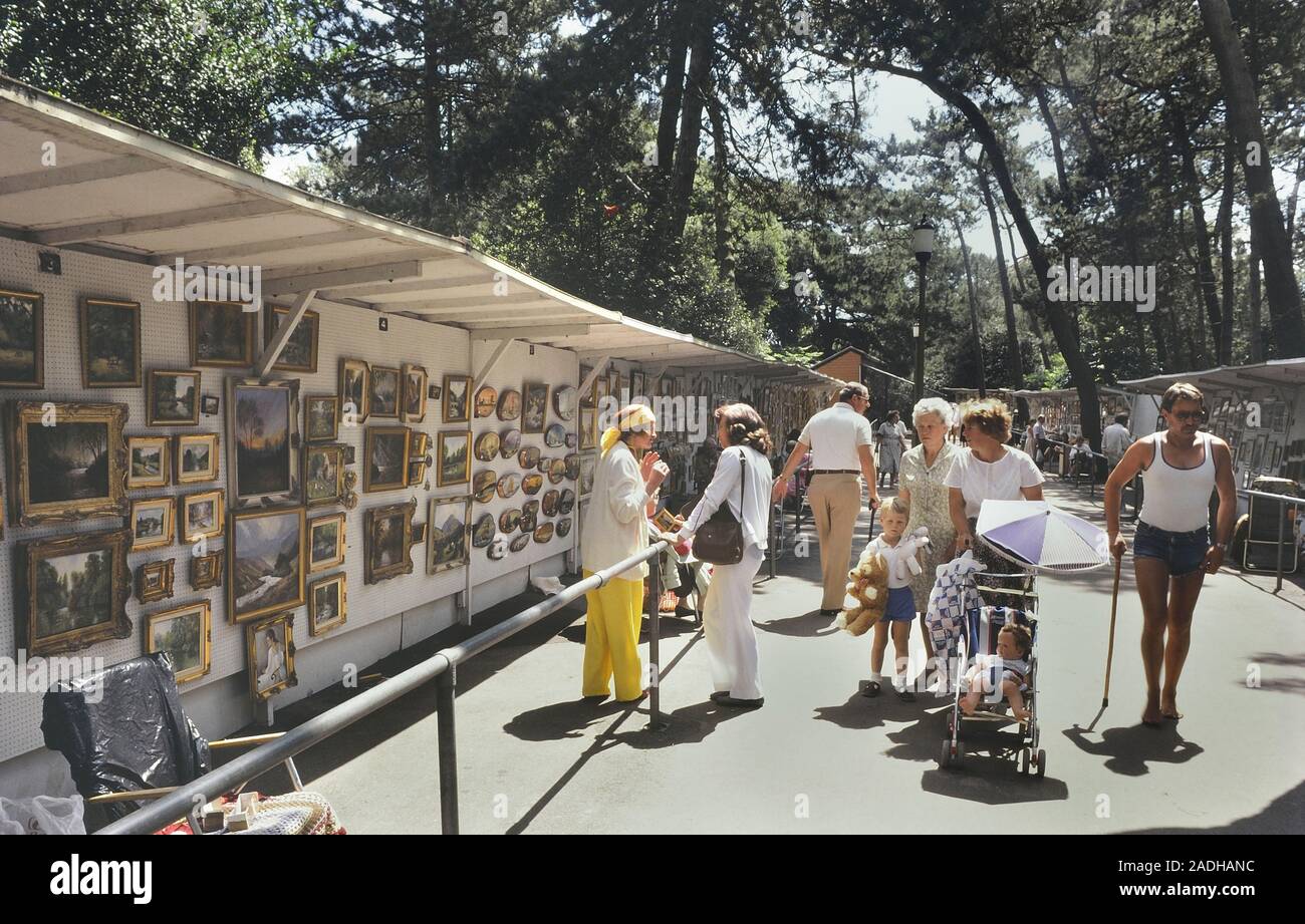Pine Walk Art Exhibition, Pine Walk, Lower Gardens, Bournemouth, Dorset ...