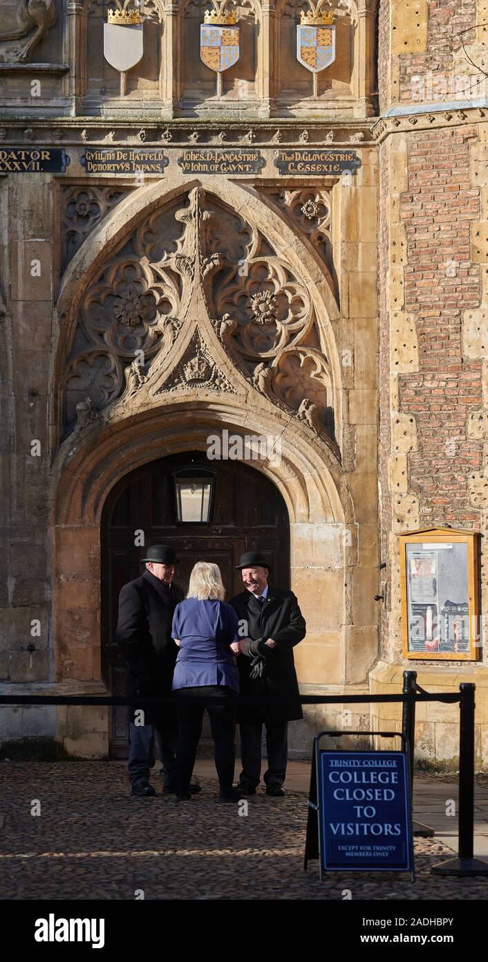 Security guards at door hi-res stock photography and images - Alamy