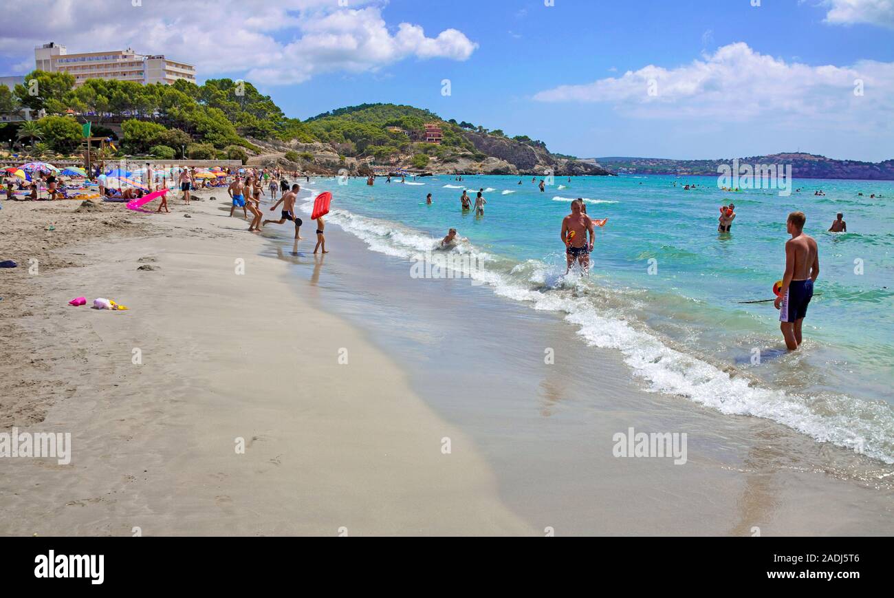 Bathing hi-res stock photography and images - Alamy
