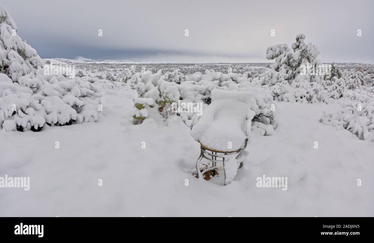 6 inches of snow hi-res stock photography and images - Alamy