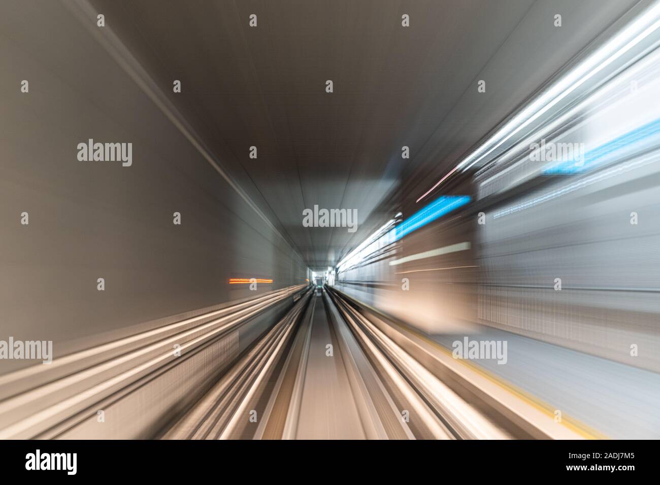 Blurred defocused blurred movement hi-res stock photography and images ...