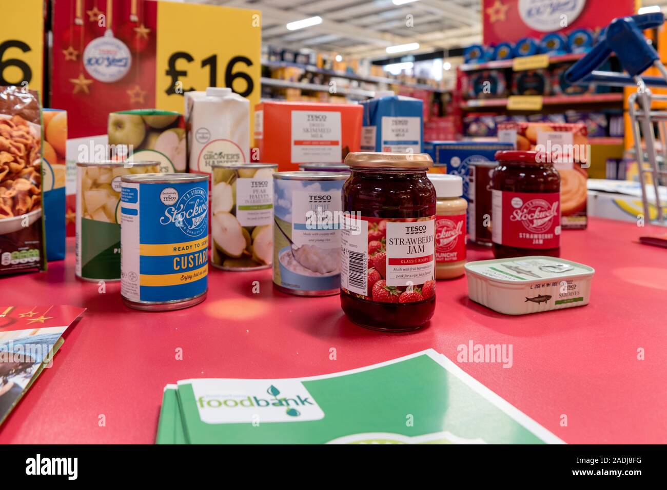 Supermarket display stand hi-res stock photography and images - Alamy