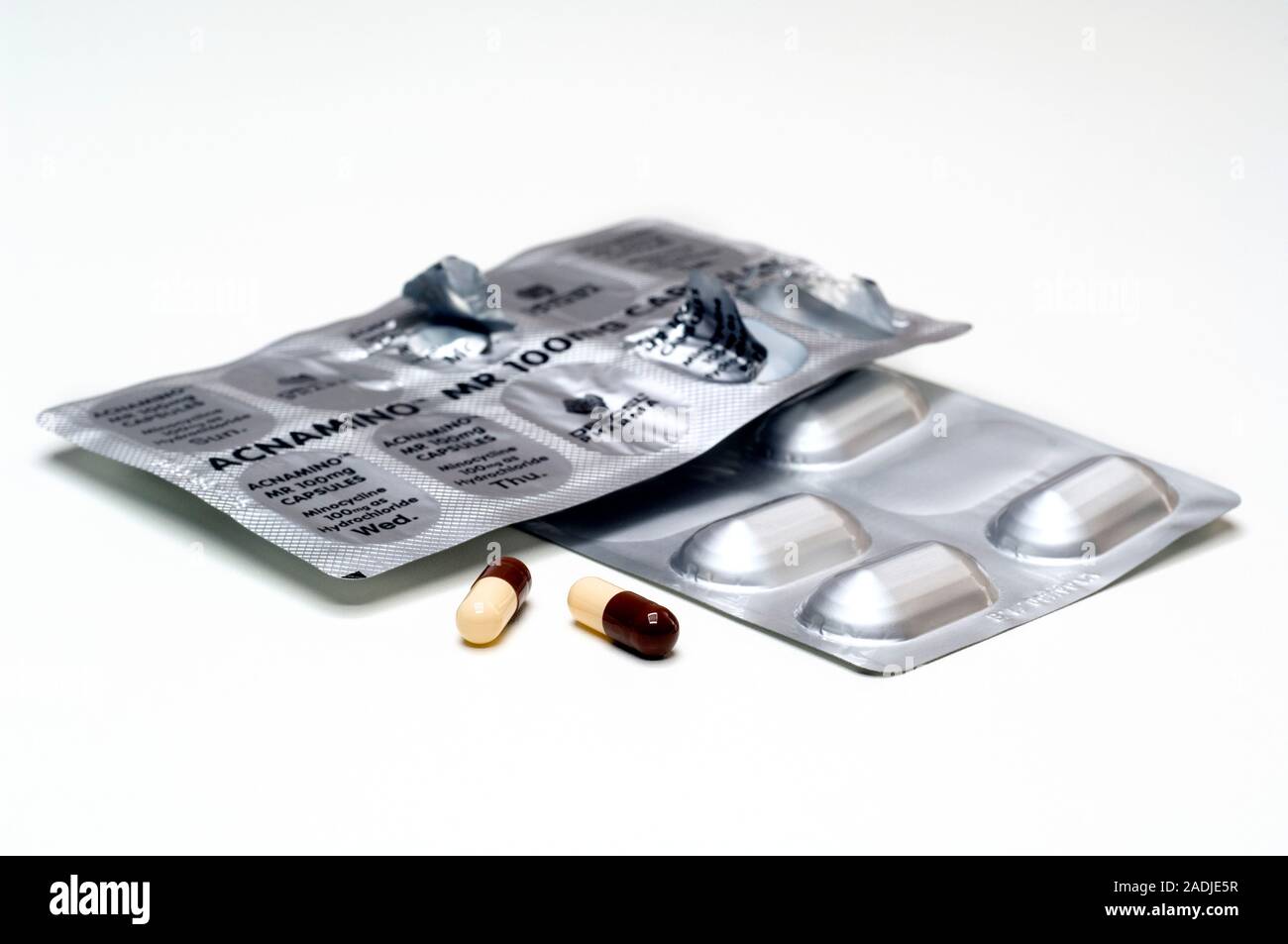 Acnamino MR antibiotic capsules. This drug is used to treat acne. It ...