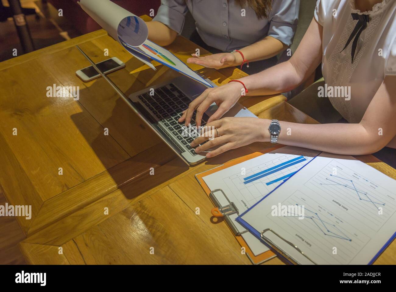 Many business reports hi-res stock photography and images - Alamy