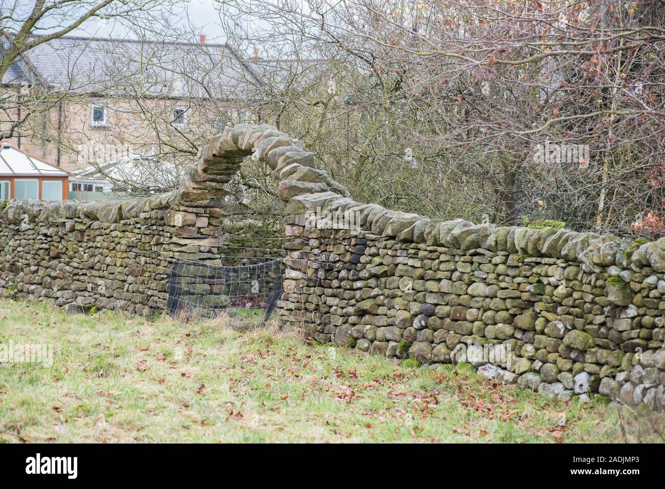 Dry-stone wall circle Stock Photo - Alamy
