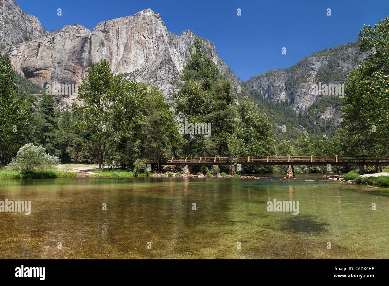 Berg Bridge over the Merced River, Yosemite National Park, California ...