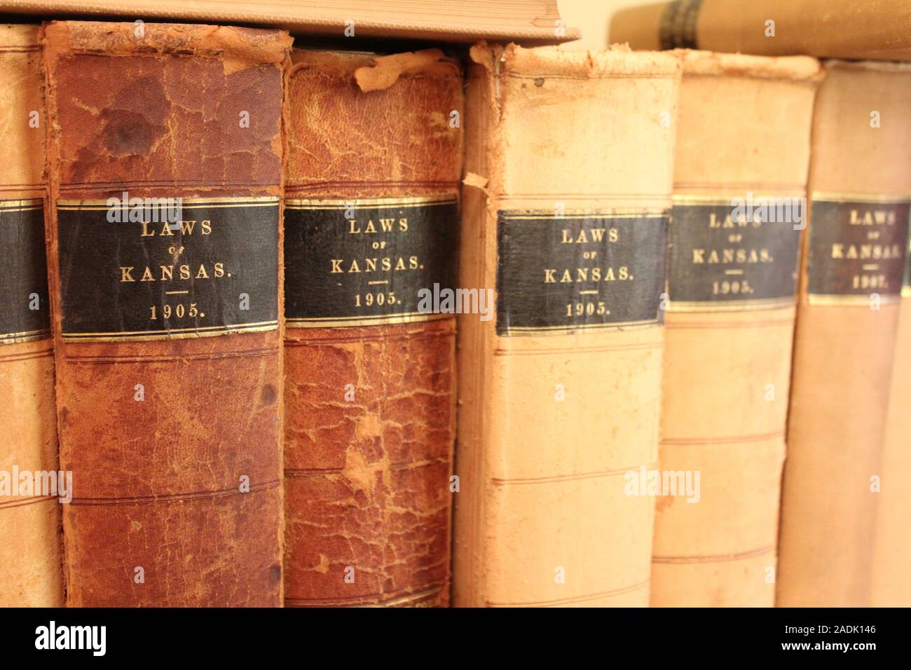 Legal library hi-res stock photography and images - Alamy