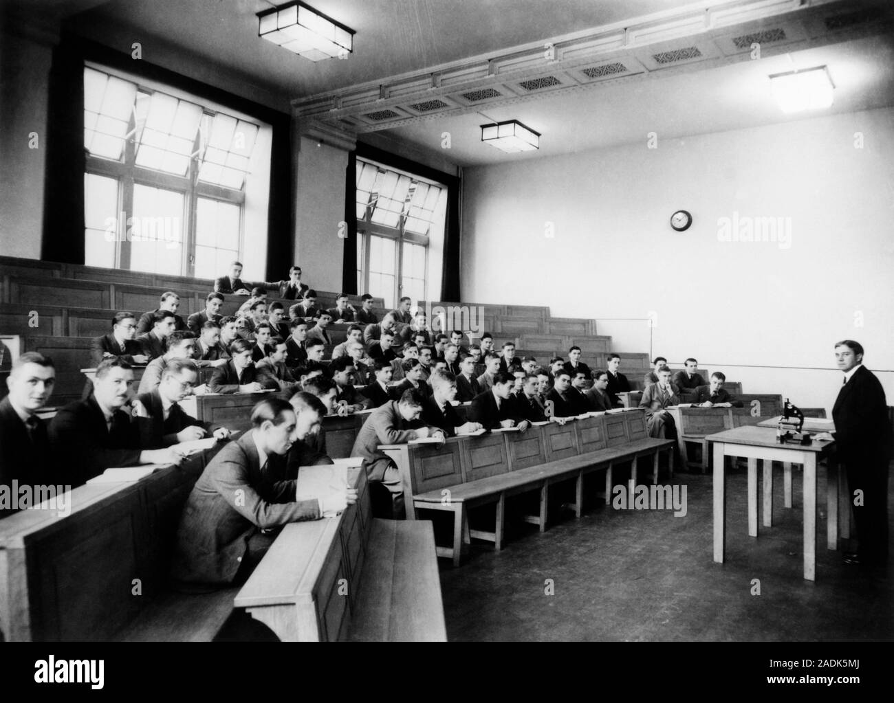 Medical School lecture theatre at St Bartholomew's Hospital, London ...