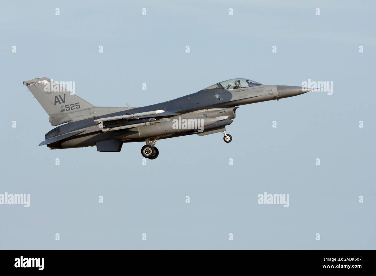 Lockheed Martin F-16C Fighting Falcon, 88-0525 of the 31st Fighter Wing ...