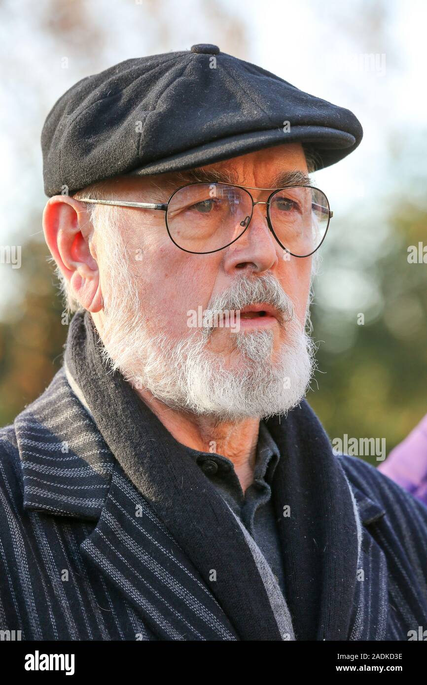 Actor peter egan hi-res stock photography and images - Alamy