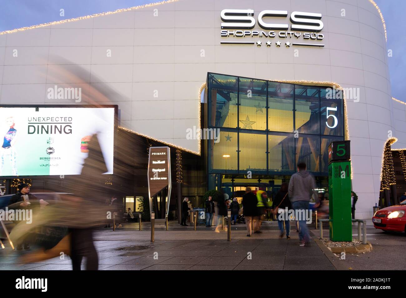 Scs shopping city süd vösendorf hi-res stock photography and images - Alamy