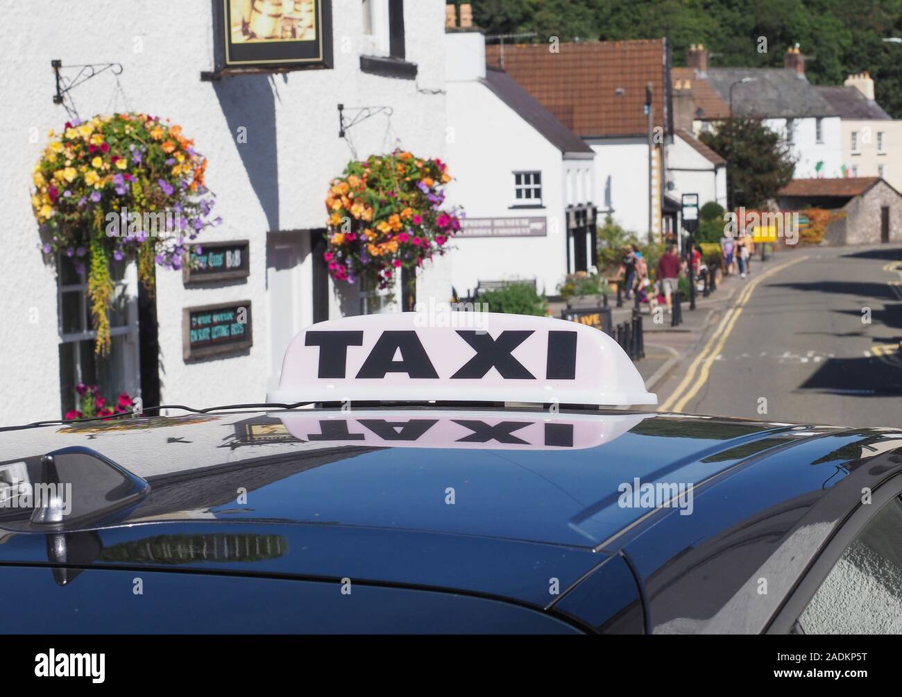 Welsh taxi hi-res stock photography and images - Alamy