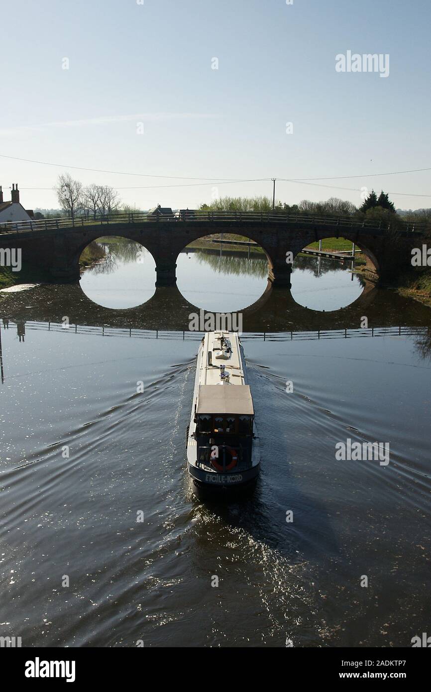 River witham tattershall hi-res stock photography and images - Alamy